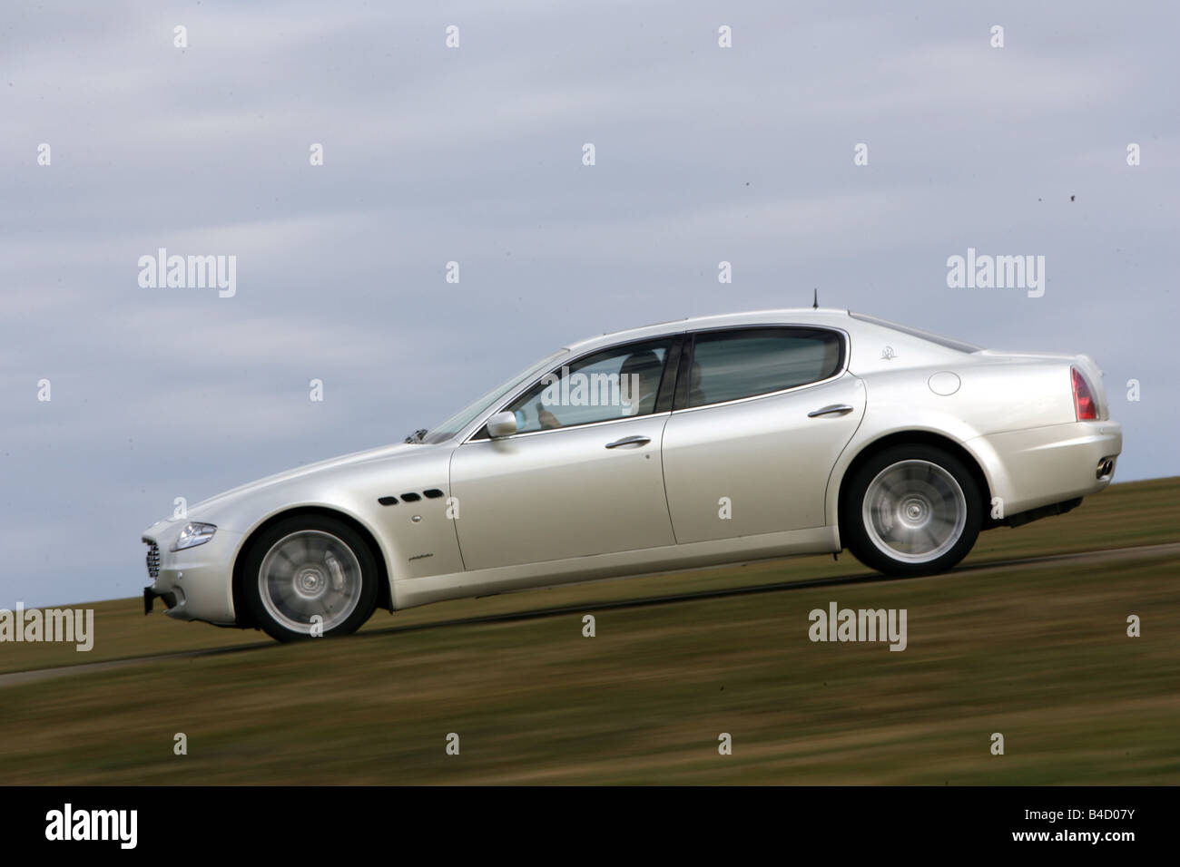 Maserati Quattroporte automatic, model year 2007-, white, driving, side ...