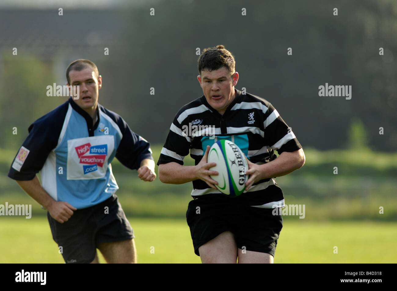 Rugby player running with ball hi-res stock photography and images - Alamy