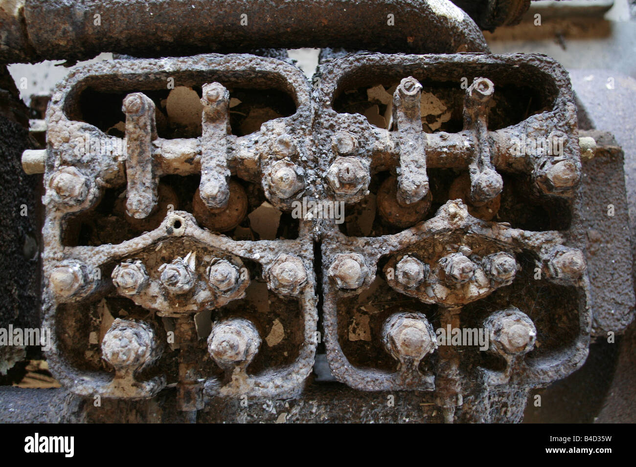 old damaged machinery in derelict manufacturing workshop Stock Photo ...