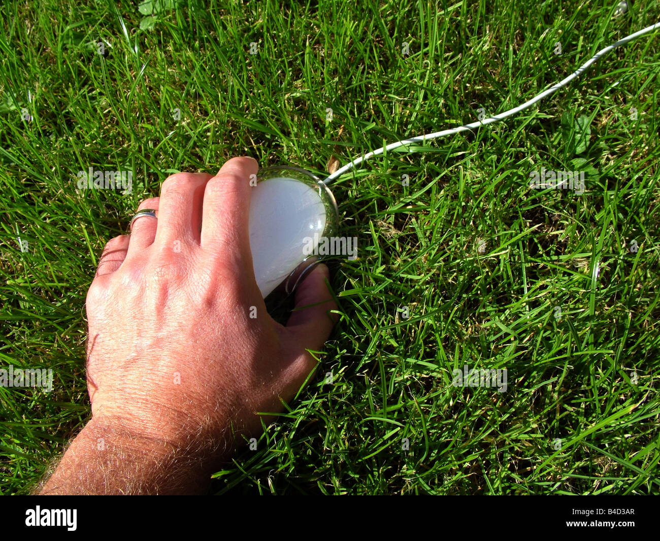 Hand hold computer mouse hi-res stock photography and images - Alamy