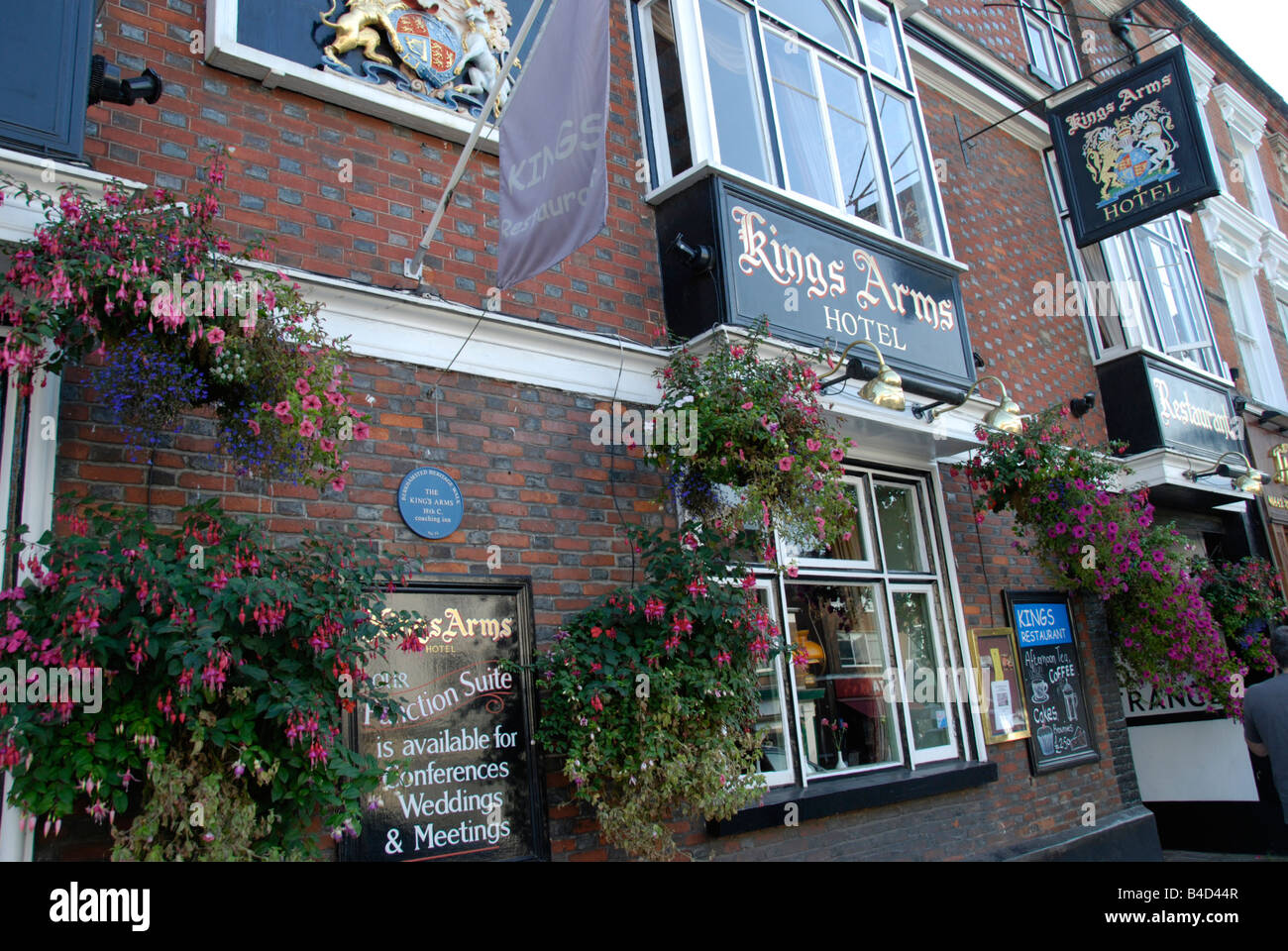 King's Arms Hotel 18th Century coaching inn on Berkhamsted High Street ...