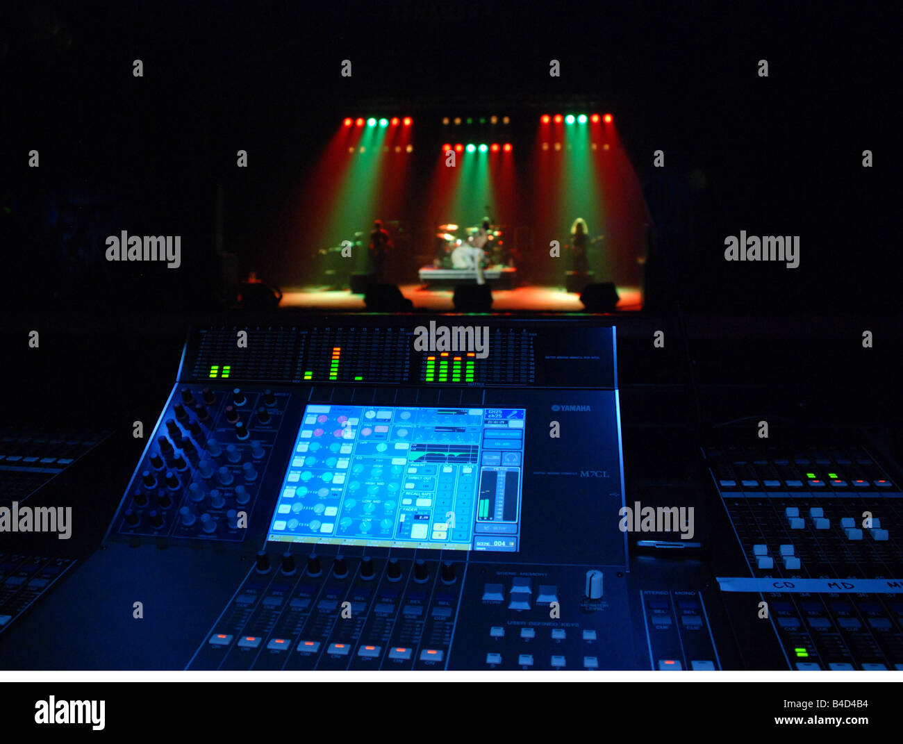 Stage lighting hi-res stock photography and images - Alamy