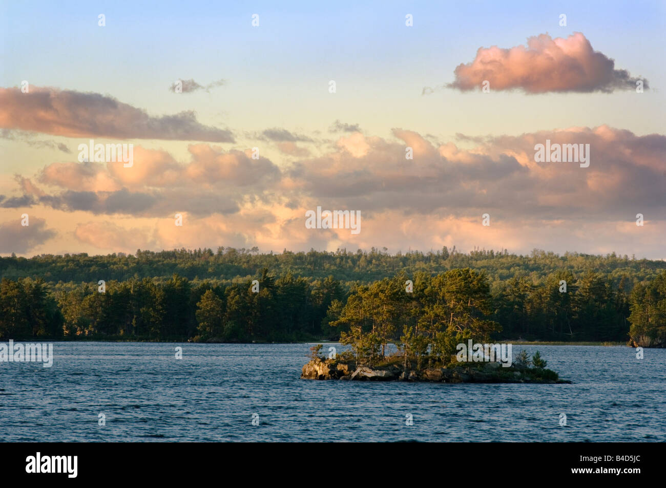 Sunset overlooking islands seen from See through Island Blind Pig ...