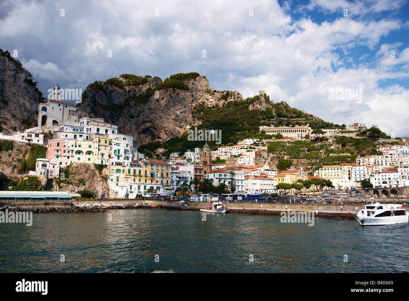 Bay of salerno hi-res stock photography and images - Alamy