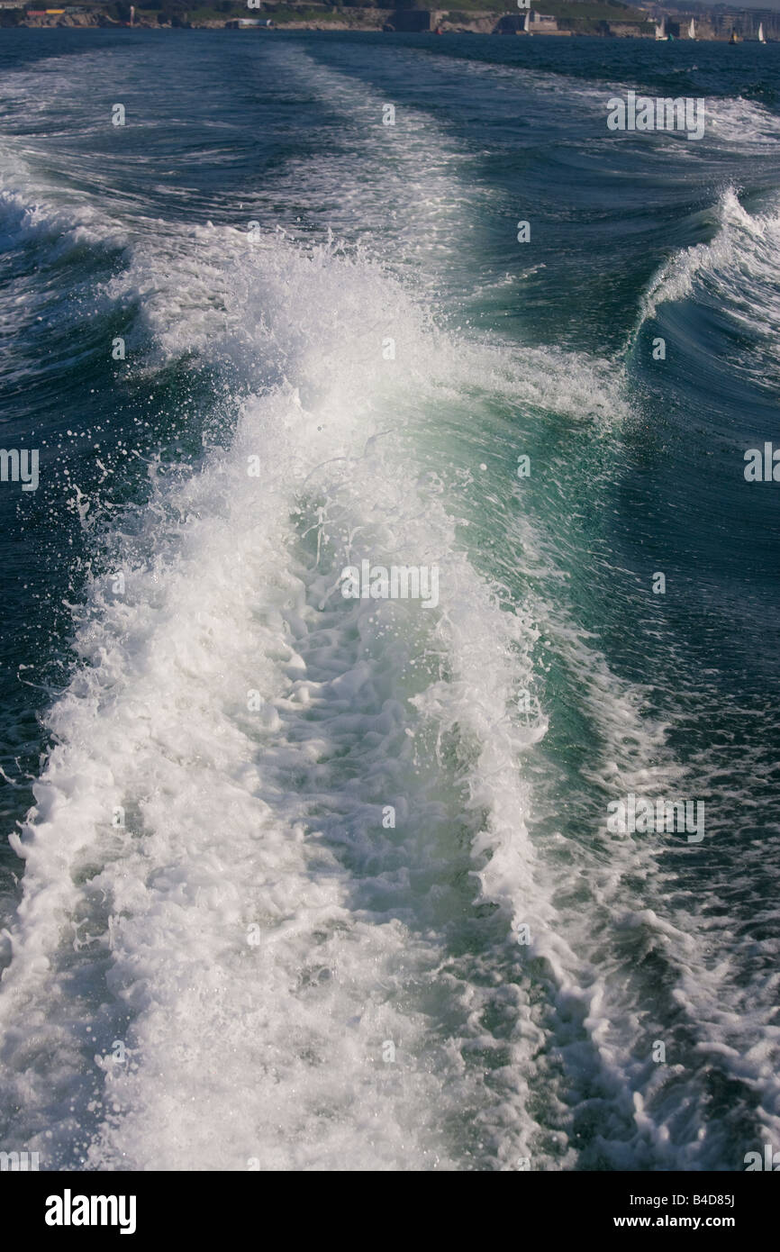Twin engined boat hi-res stock photography and images - Alamy