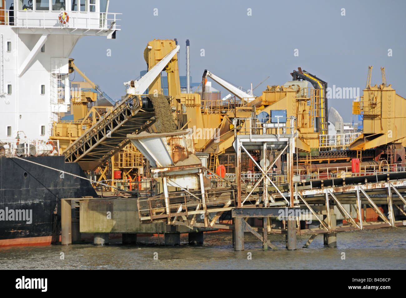 Dredger hi-res stock photography and images - Alamy