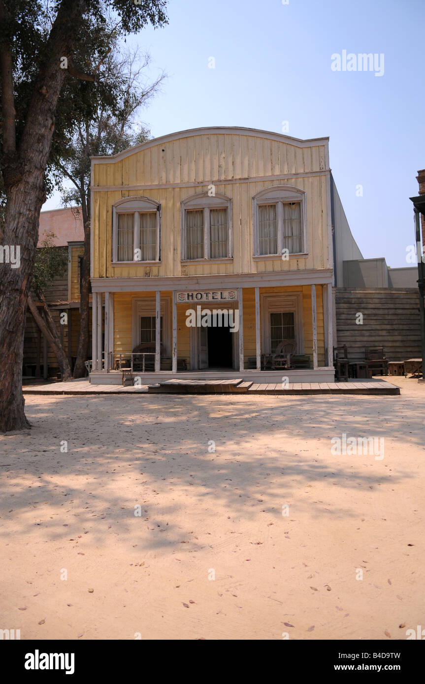 Hollywood film set Stock Photo - Alamy