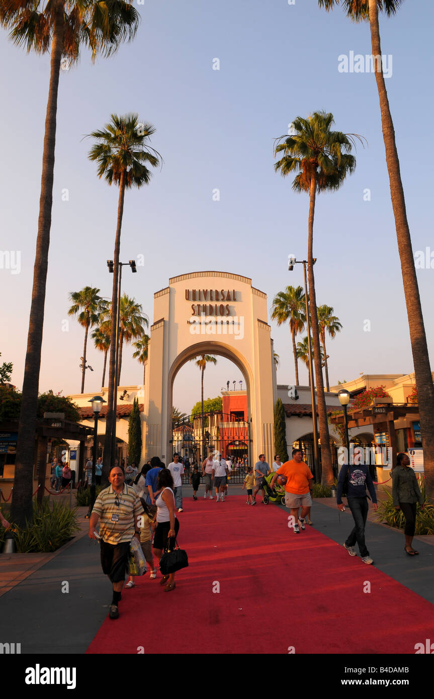 Universal studios hollywood entrance hi-res stock photography and ...
