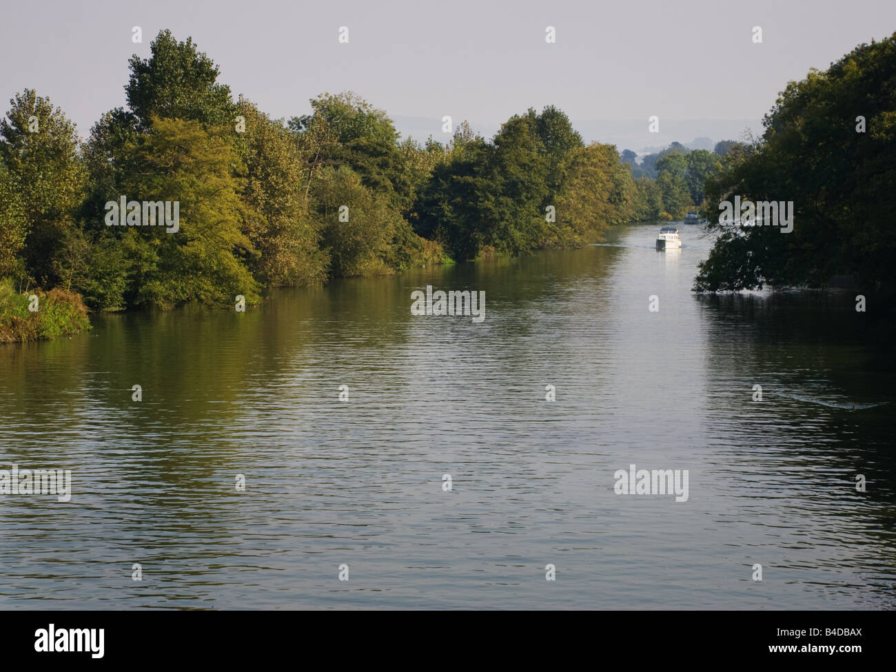 Shillingford Bridge, Oxfordshire High Resolution Stock Photography and ...