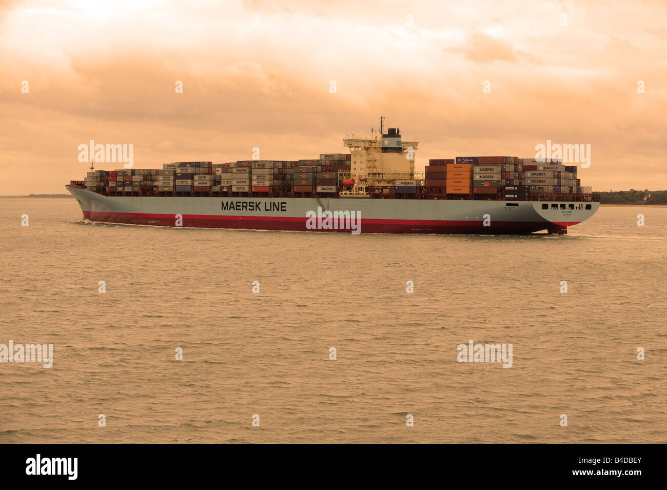 The largest shipping channel in the world hi-res stock photography and ...