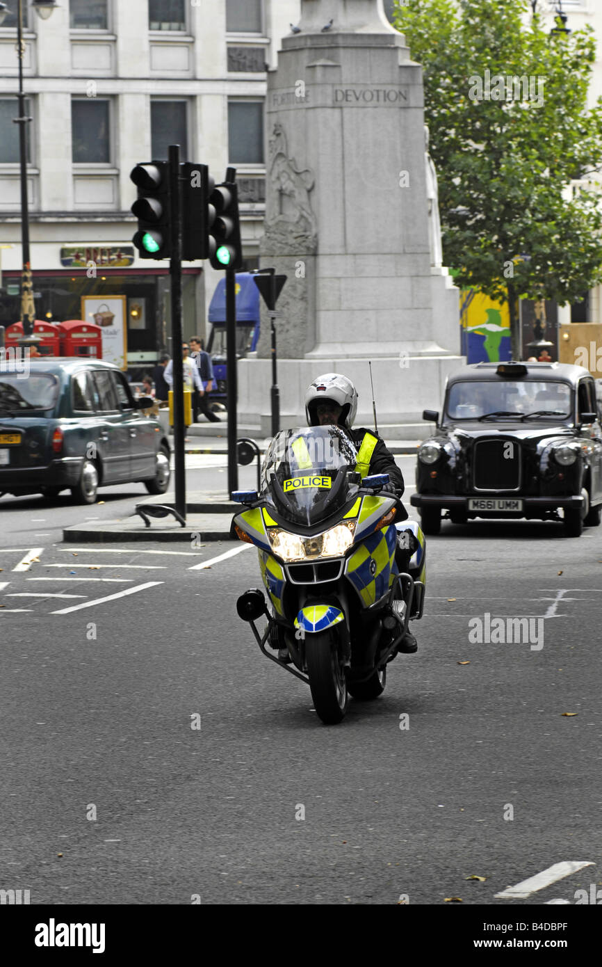 Police motorcycle profile hi-res stock photography and images - Alamy
