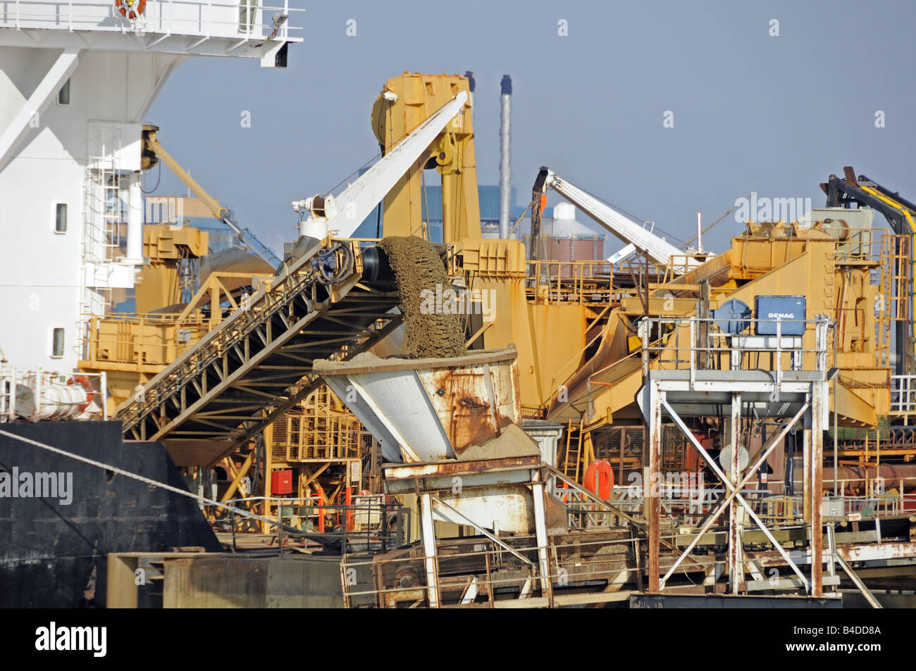 Dredger hi-res stock photography and images - Alamy