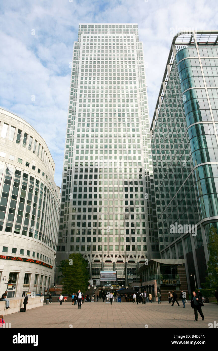Reuters Building and Plaza Canary Wharf London Docklands banking and ...