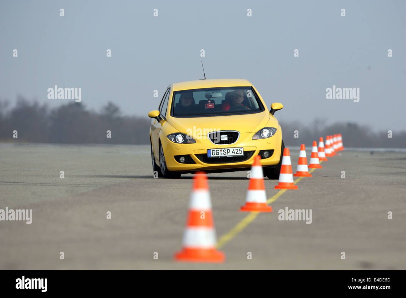 Seat leon tdi hi-res stock photography and images - Alamy