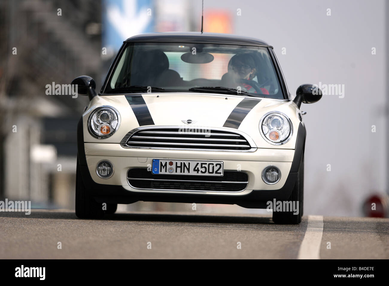 Mini Cooper D, model year 2007-, white, driving, frontal view, City ...