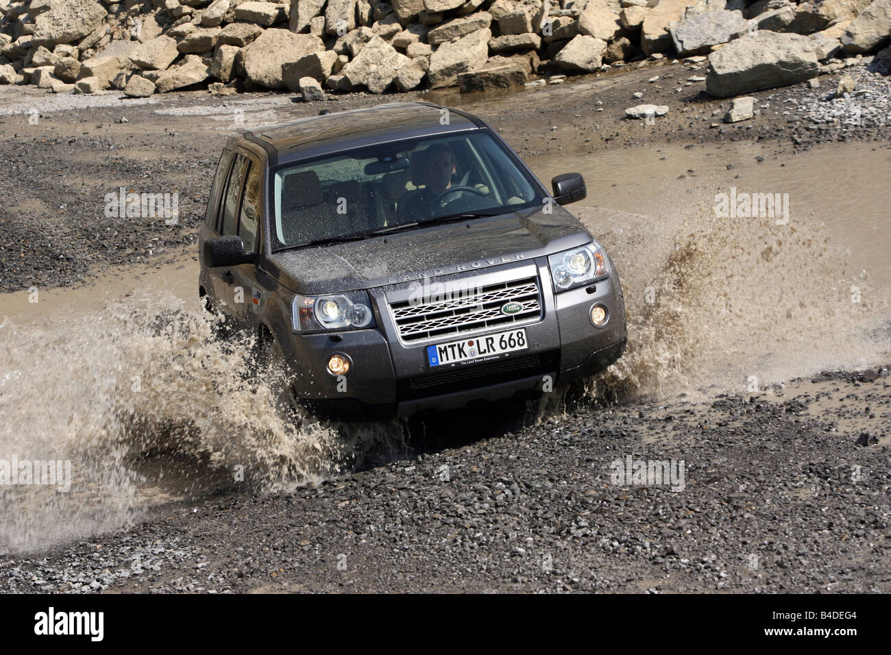 Land Rover Mud High Resolution Stock Photography and Images - Alamy