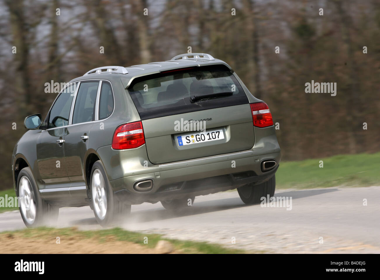 Porsche Cayenne, model year 2005-, silver, driving, diagonal from the ...