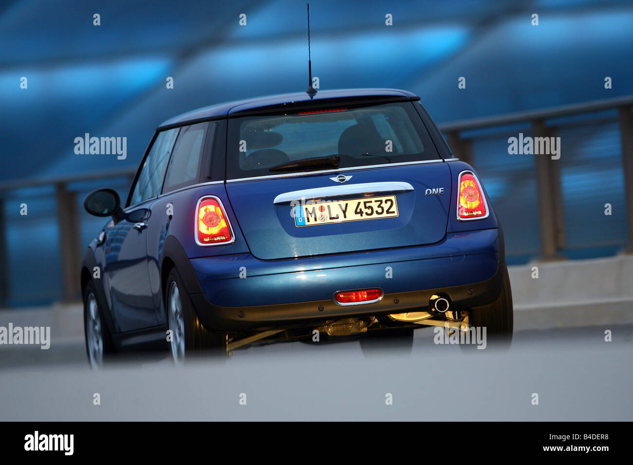 Back of mini hi-res stock photography and images - Alamy