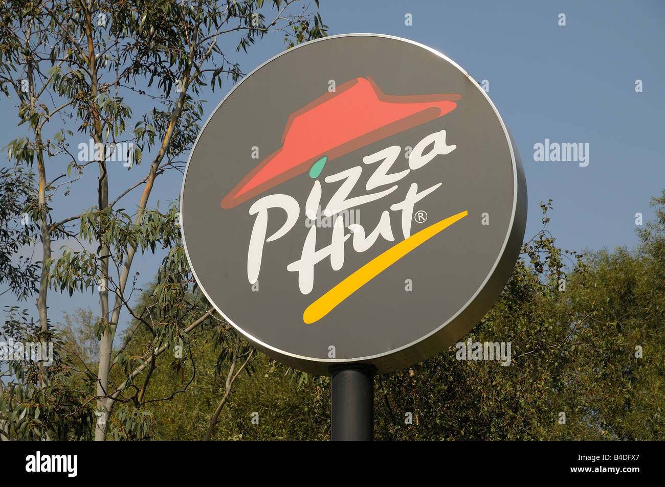 Pizza hut sign hi-res stock photography and images - Alamy