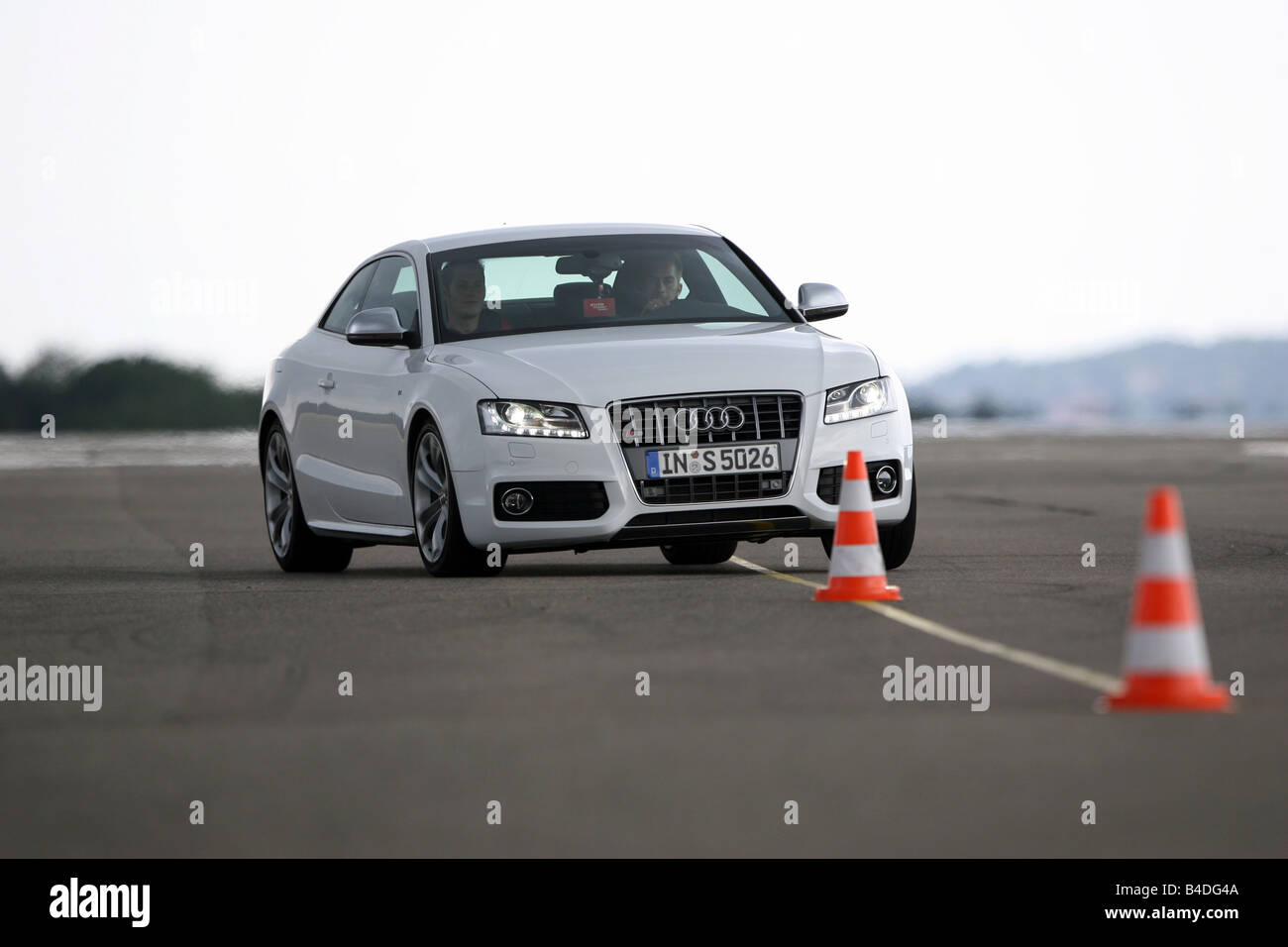 Audi s5 hi-res stock photography and images - Alamy