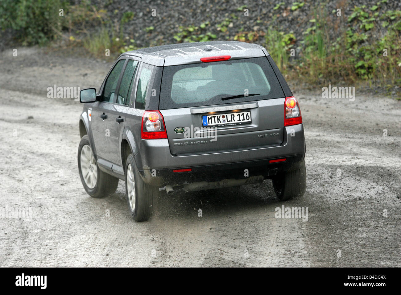 Land Rover Freelander TD4 HSE, model year 2007-, anthracite, driving ...