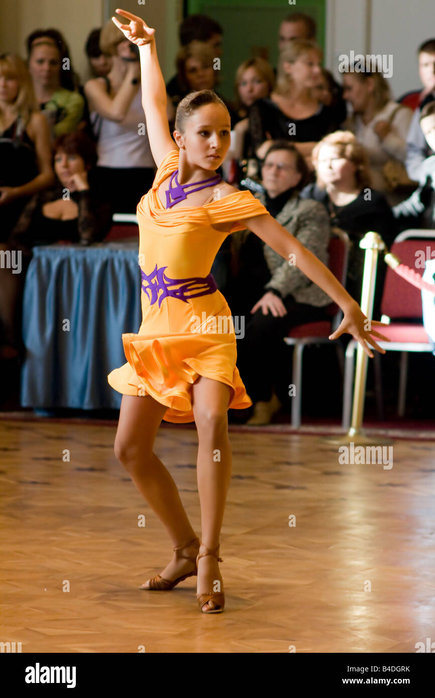 Teen dancing salsa woman hi-res stock photography and images - Alamy