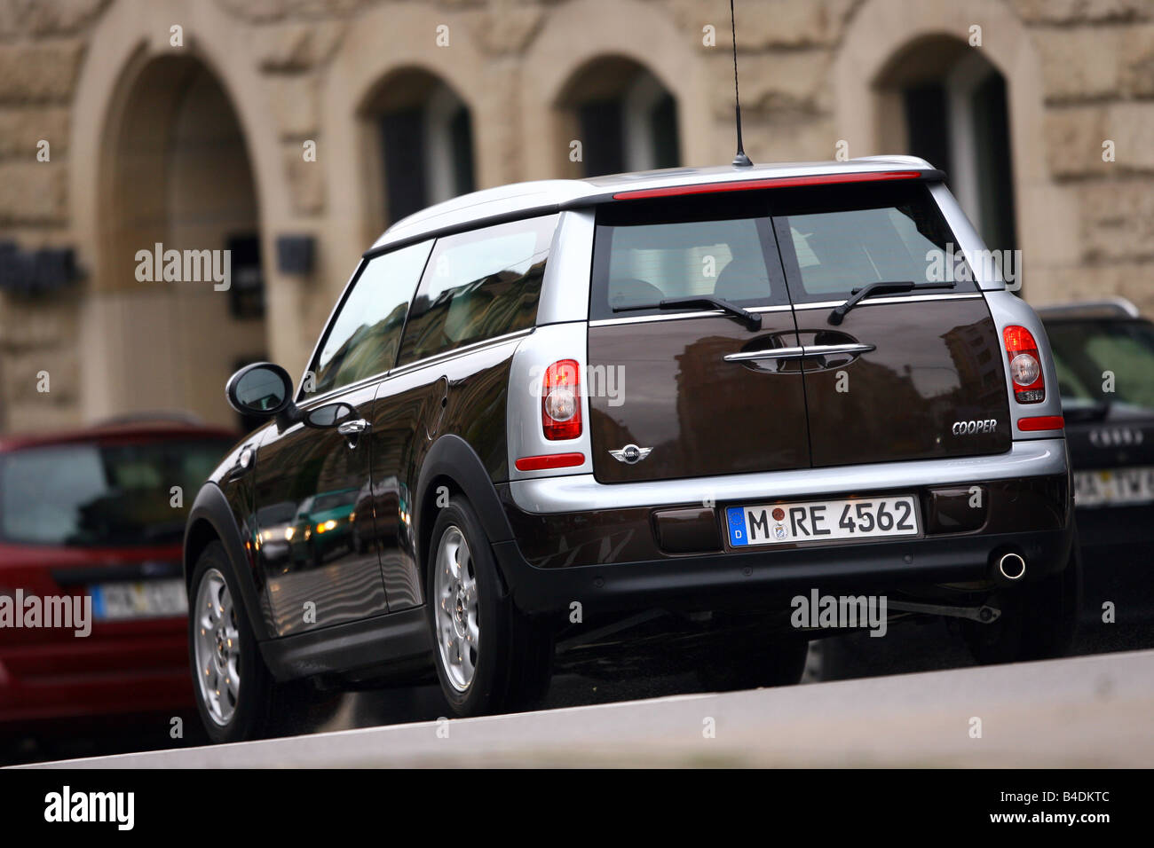Mini Cooper Clubman, brown, model year 2007-, driving, diagonal from ...