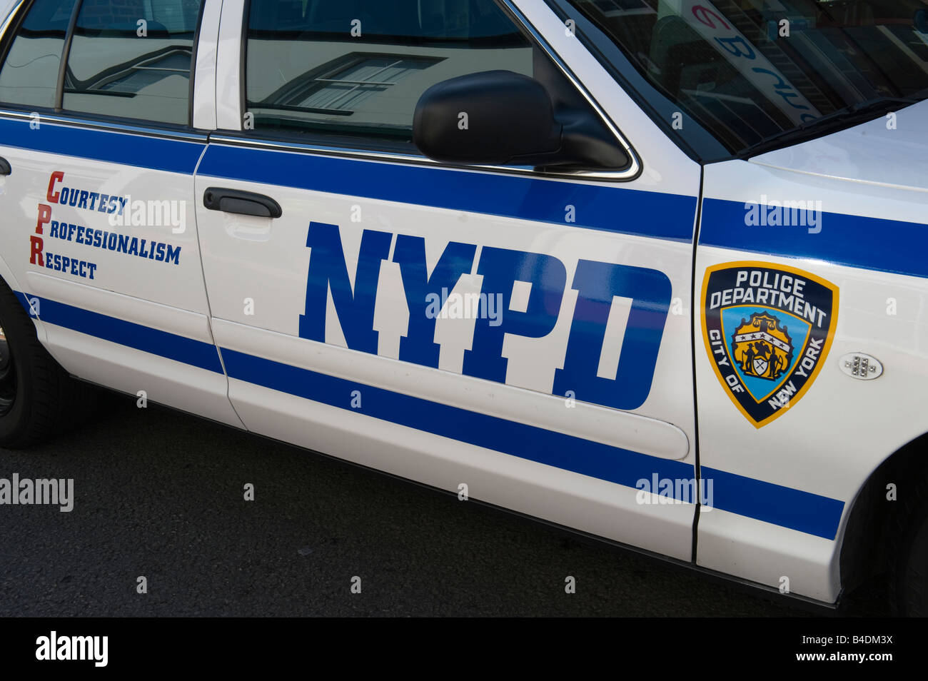 Nypd logo hi-res stock photography and images - Alamy