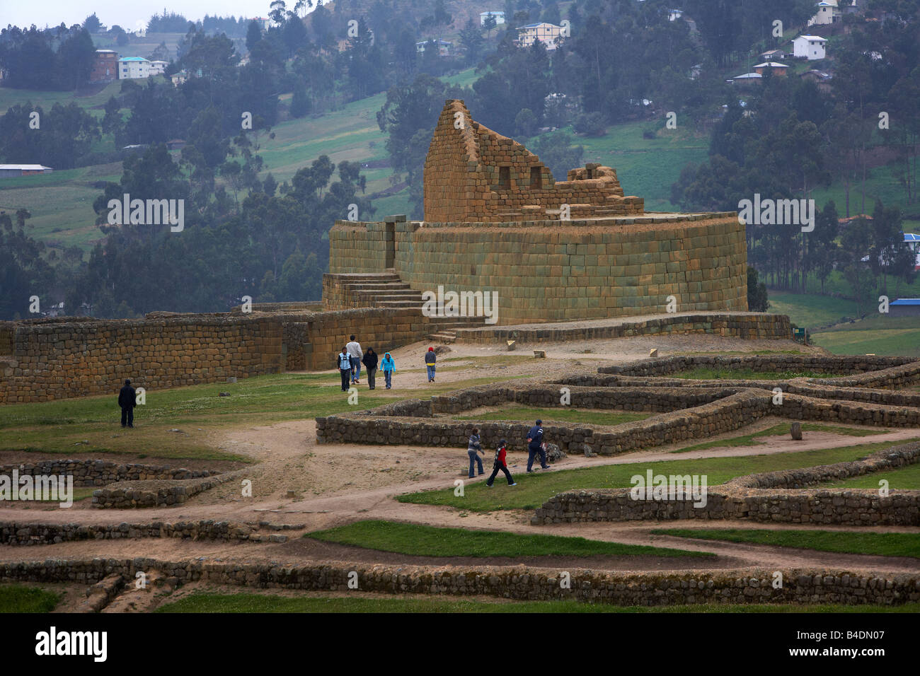 Inca Temple of the Sun, Ingapirca, Ecuador Stock Photo - Alamy