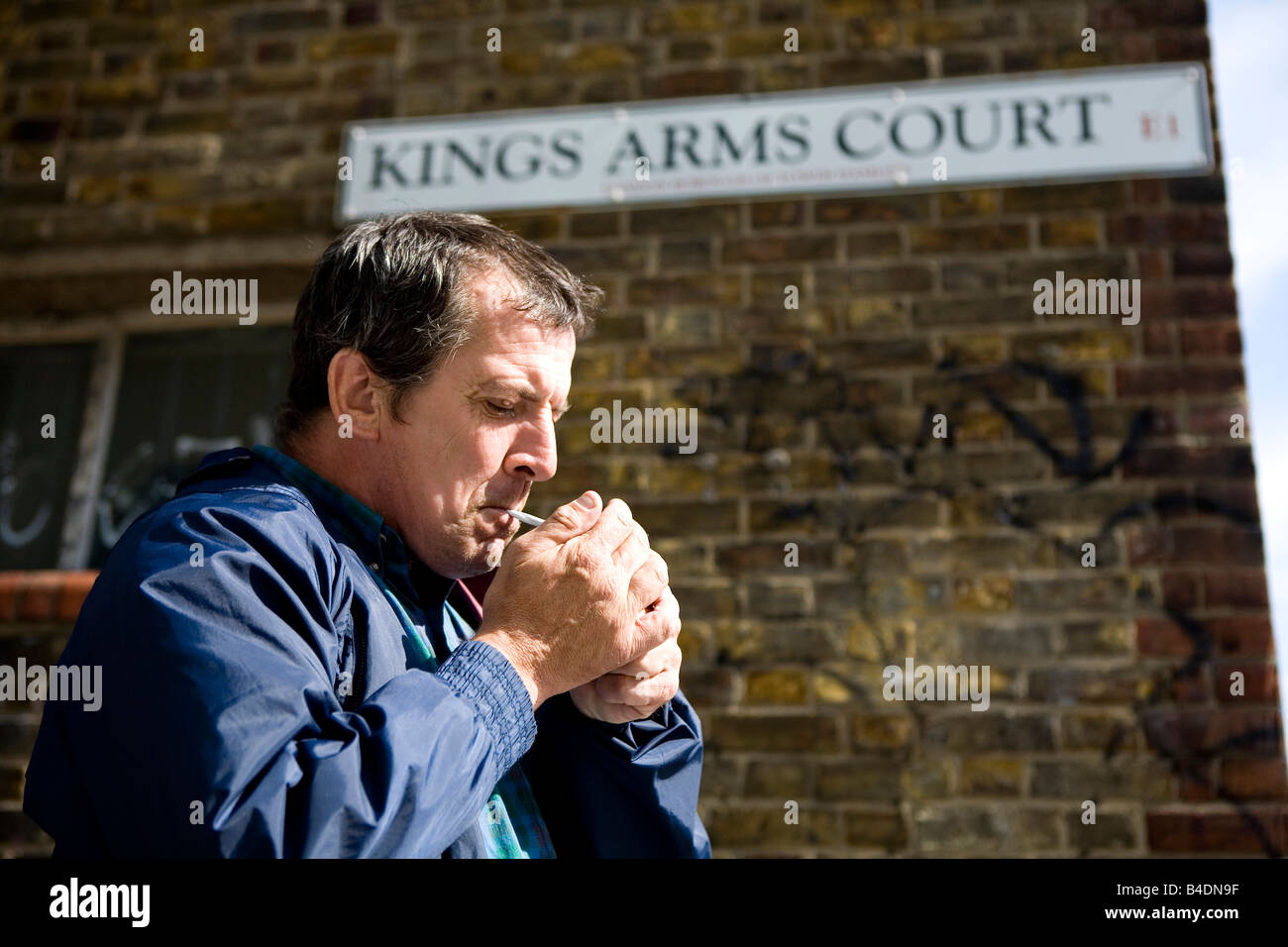 Smoker in street in London Stock Photo - Alamy