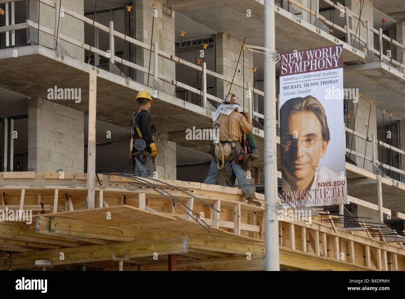 Construction workers usa frame hi-res stock photography and images - Alamy