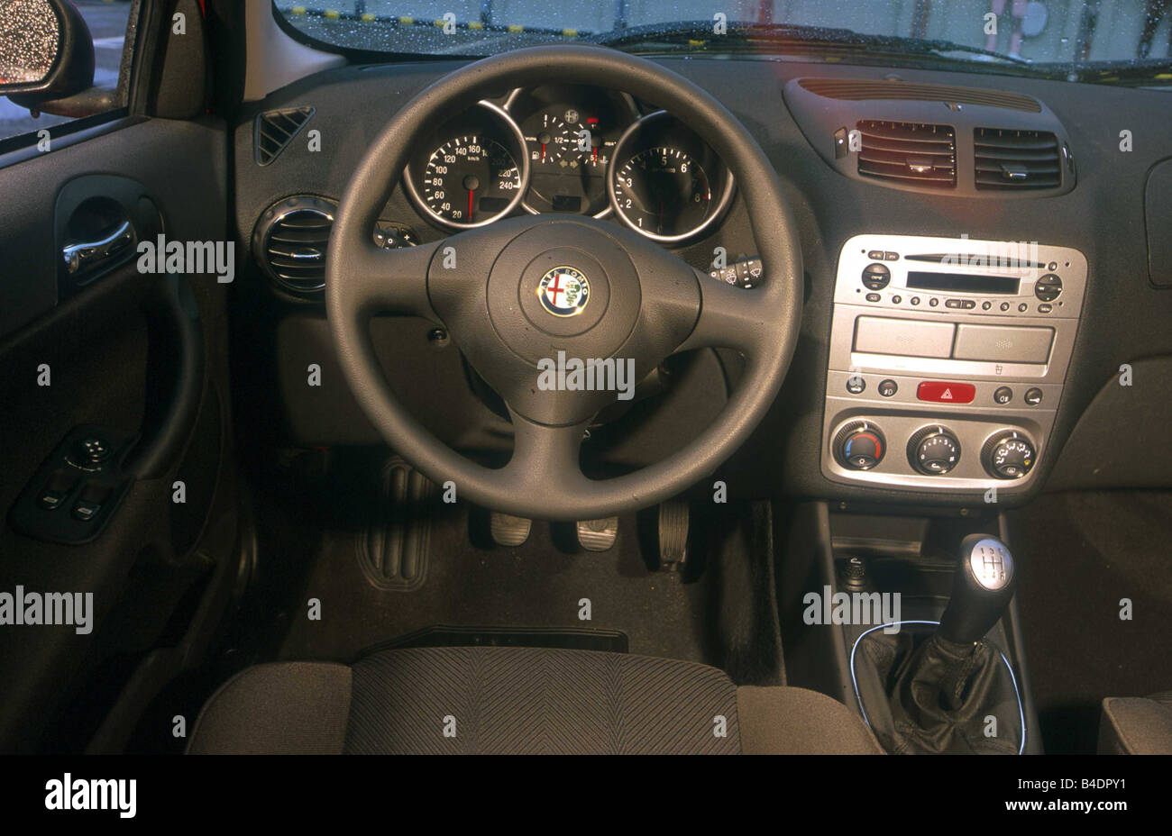 Car, Alfa 147 ECO 1.6, Limousine, model year 2000-, Lower middle-sized ...