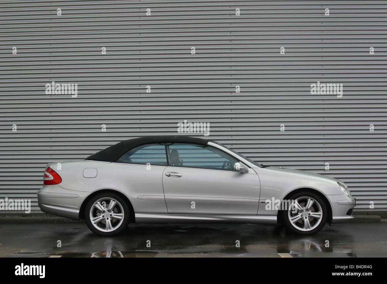 Car, Mercedes CLK 320, Convertible, model year 2003-, silver, closed ...
