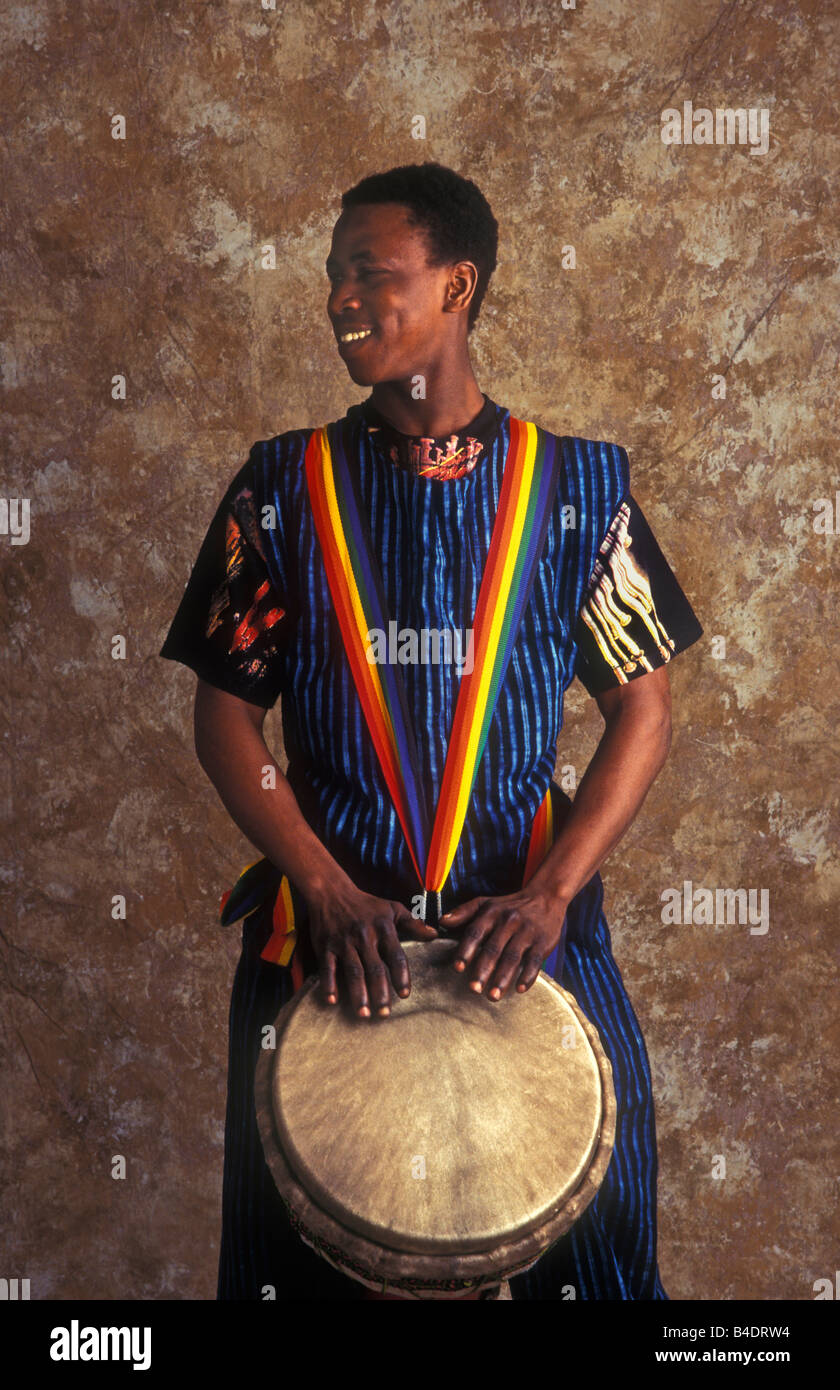 African drummer hi-res stock photography and images - Alamy