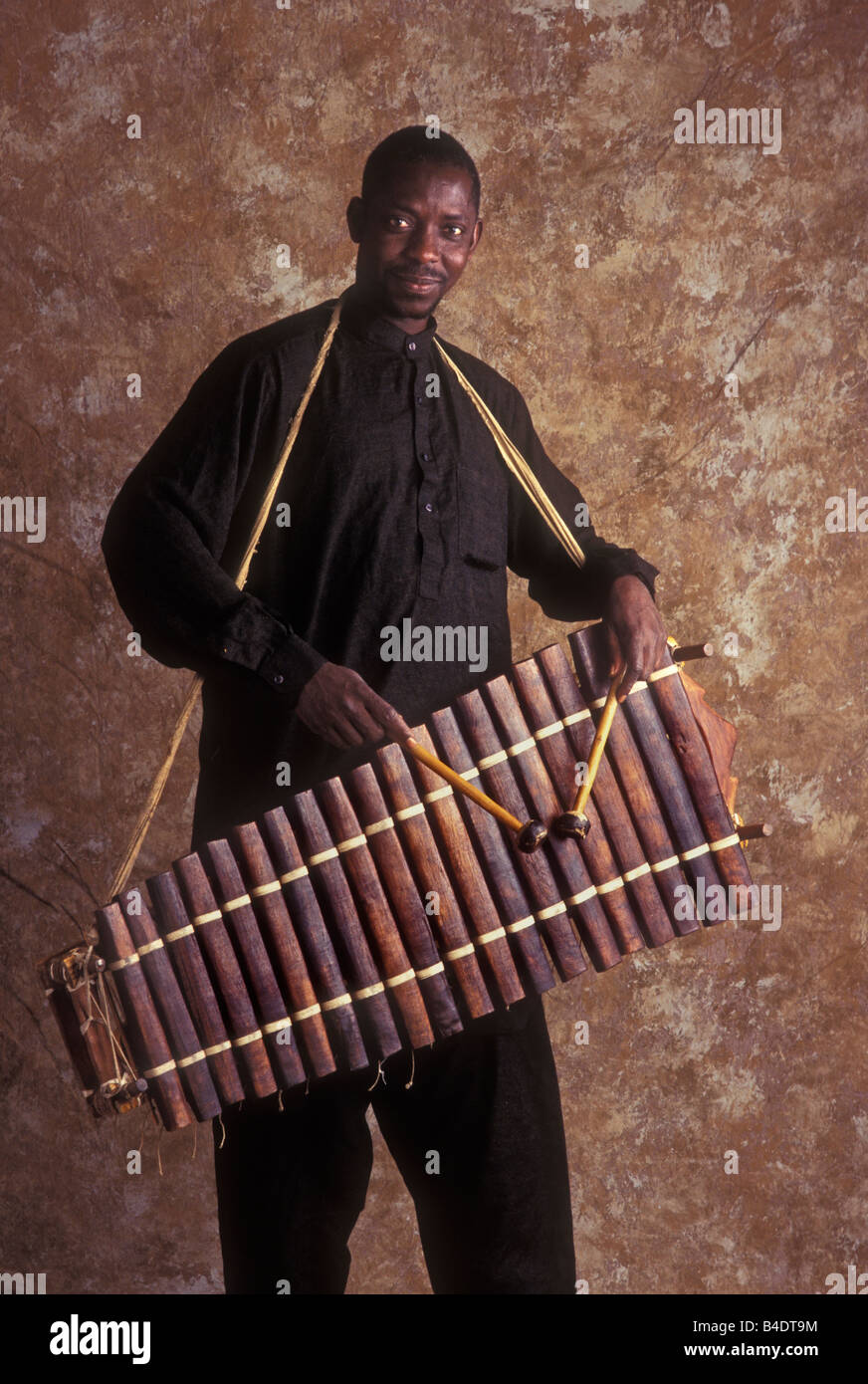 African xylophone hi-res stock photography and images - Alamy