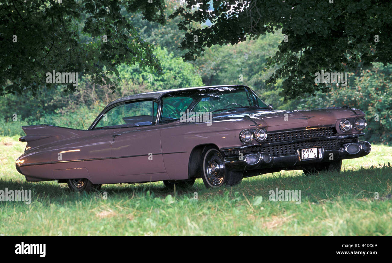 Country model hi-res stock photography and images - Alamy