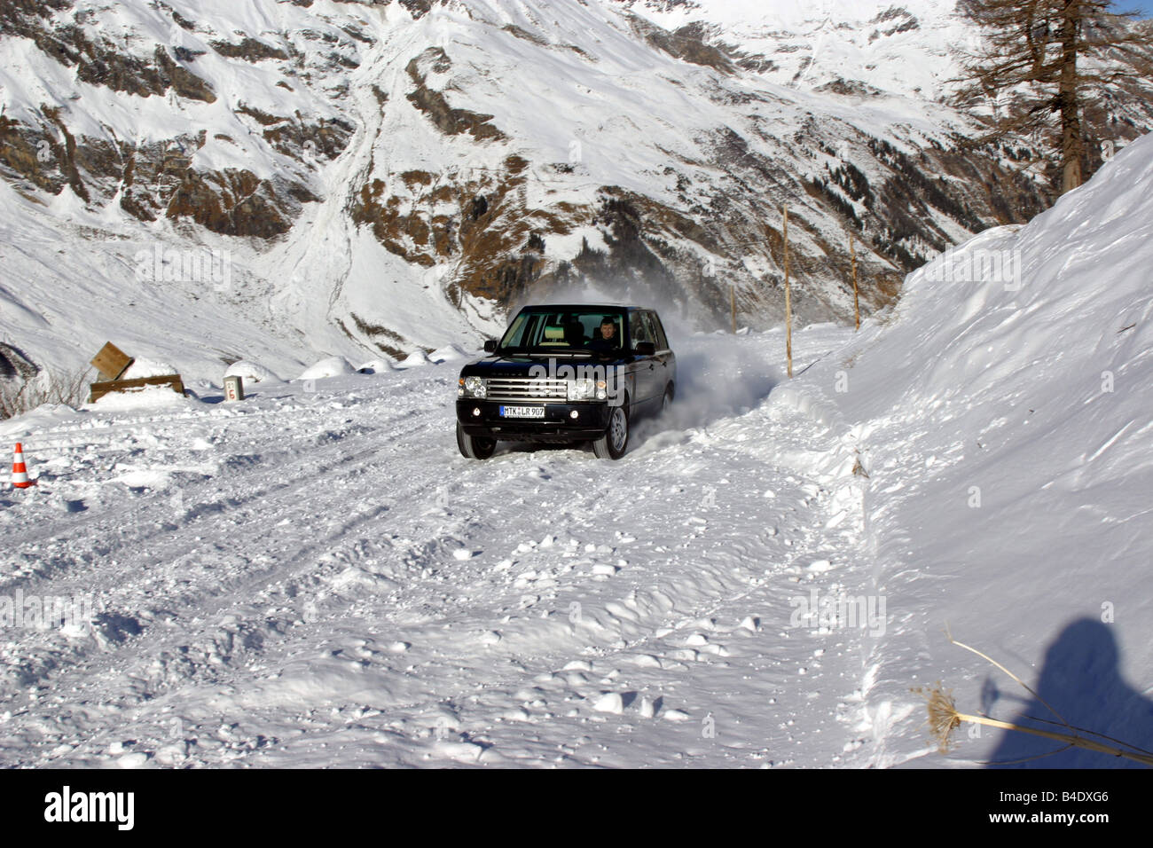 Car, Range Rover V8, cross country vehicle, silver, model year 2002 ...