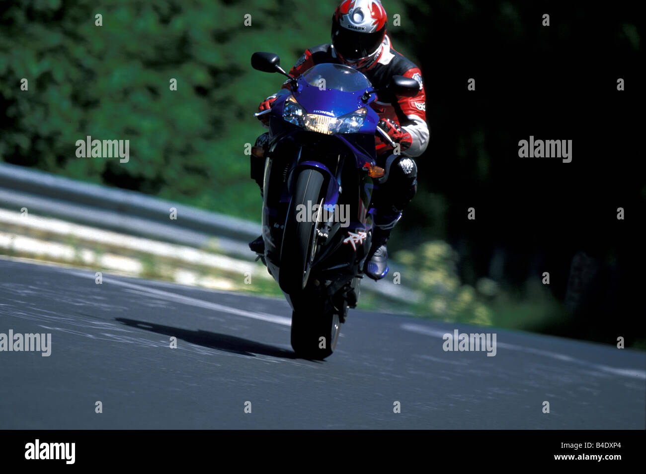 engine cycle, Sports motor cycle, Sportsman, Honda Fireblade, blue ...