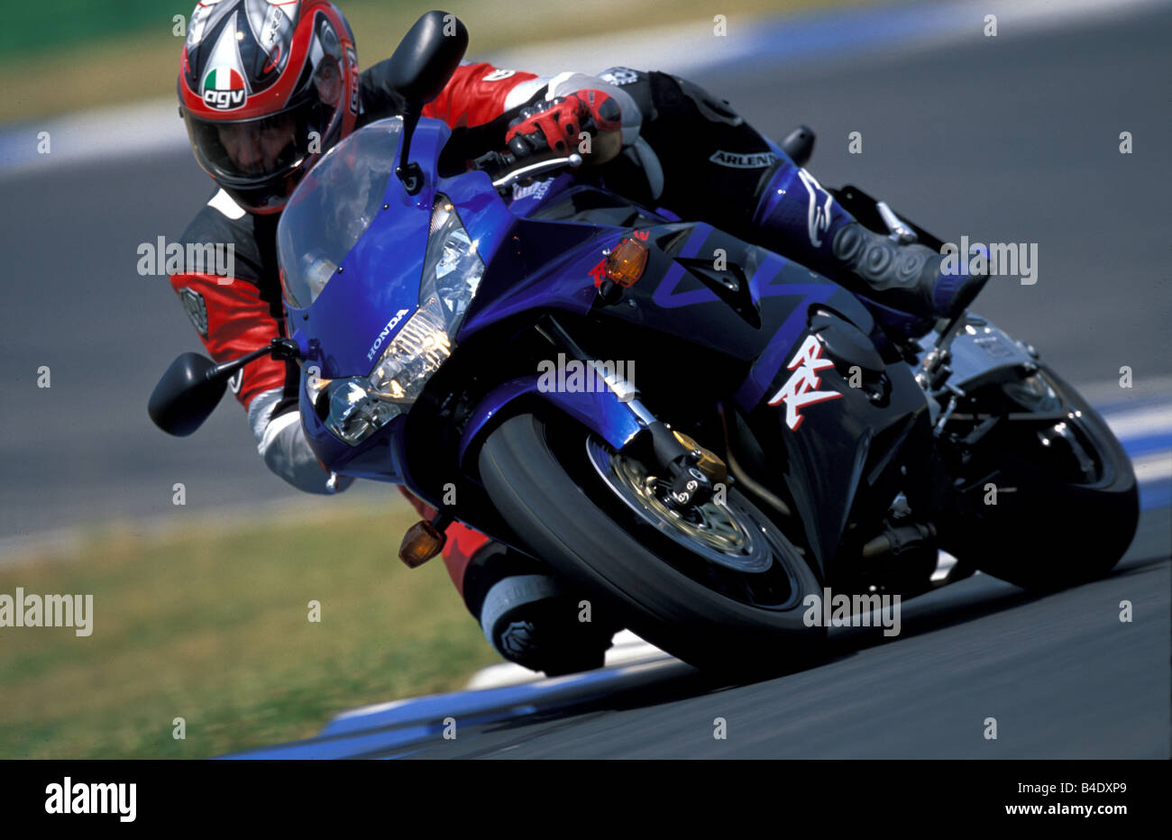 engine cycle, Sports motor cycle, Sportsman, Honda Fireblade, blue ...