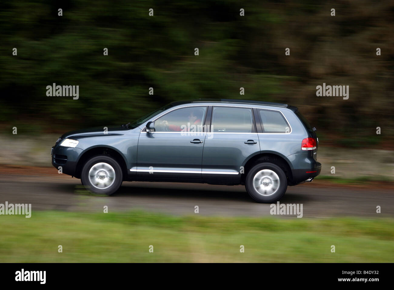 Car, VW Volkswagen Touareg V8, cross country vehicle, model year 2002 ...