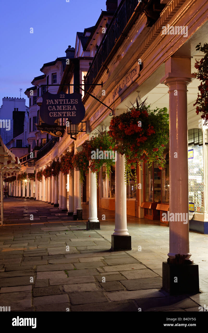 Arcaded walk hi-res stock photography and images - Alamy