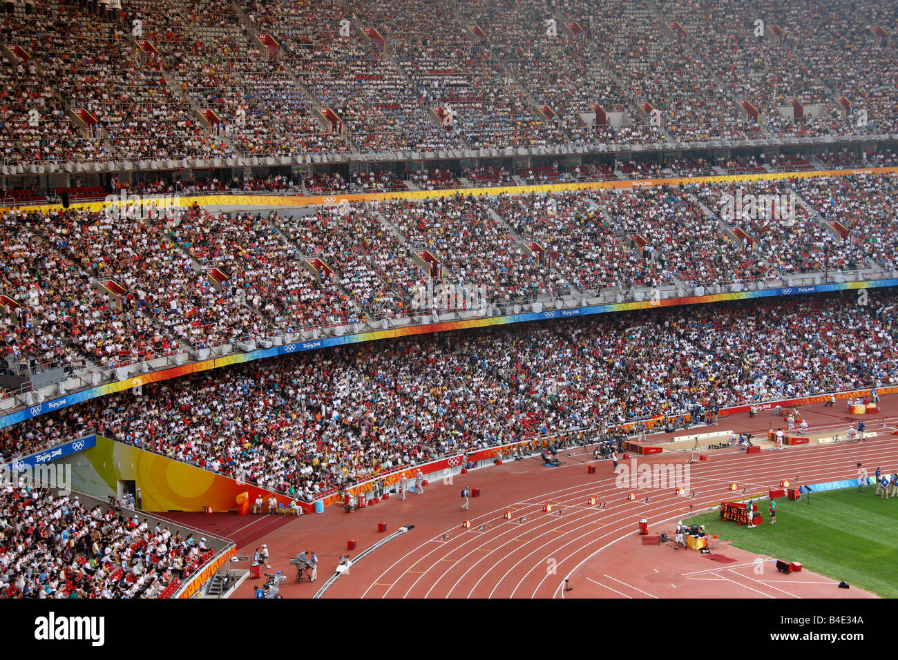 Sport crowded spectator stadium competition hi-res stock photography ...