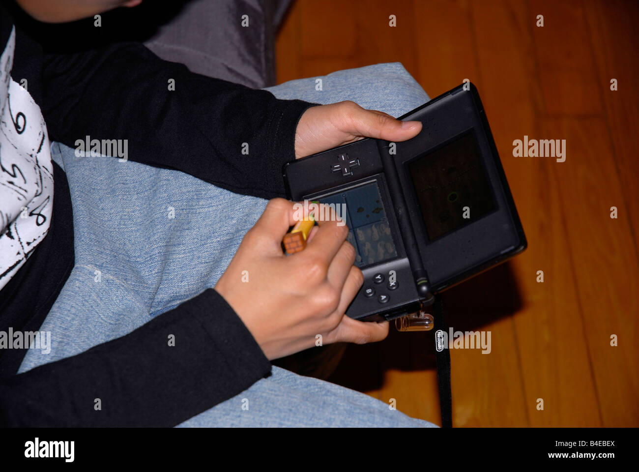 Nintendo ds lite hi-res stock photography and images - Alamy