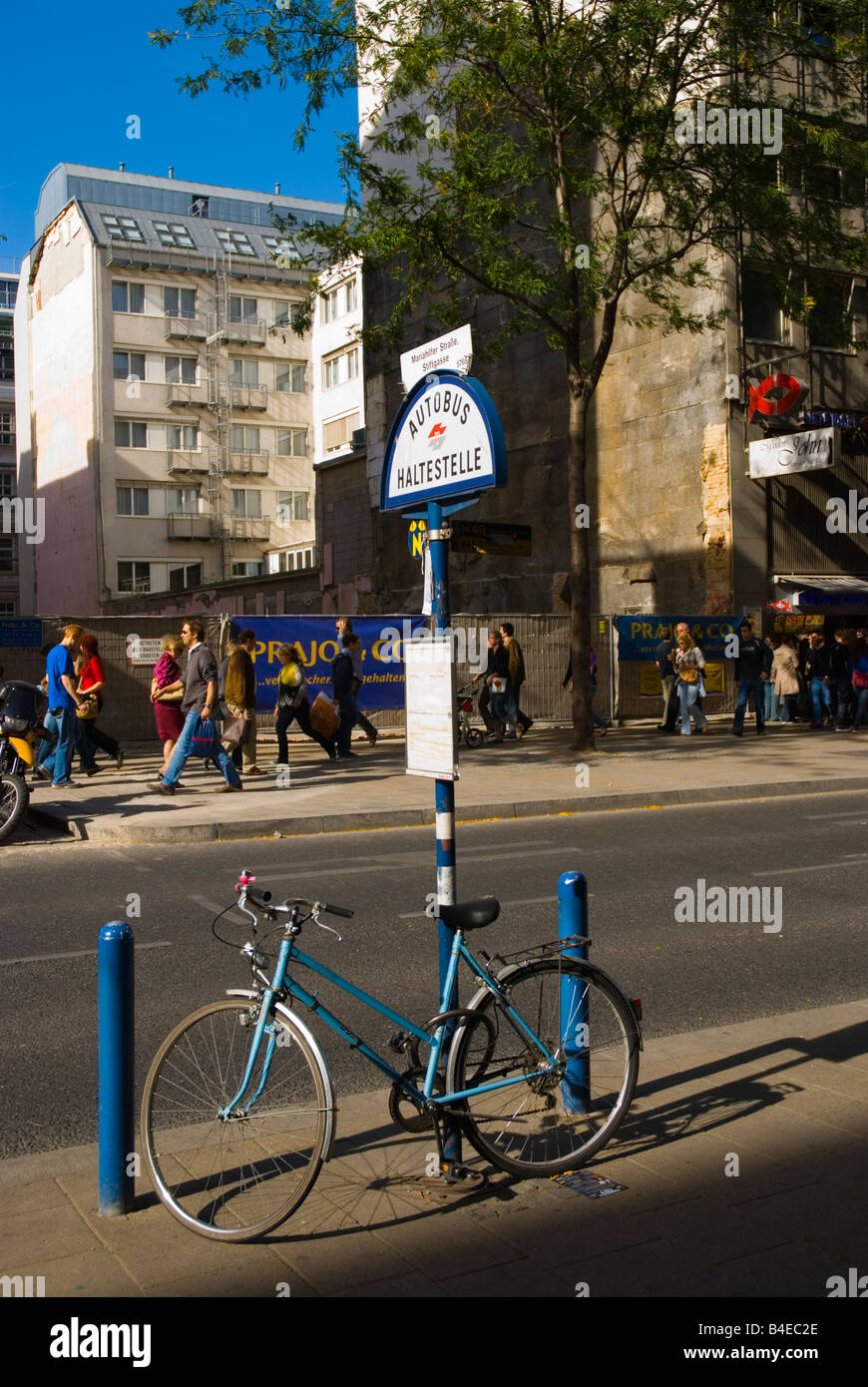 Bus bike vienna hi-res stock photography and images - Alamy