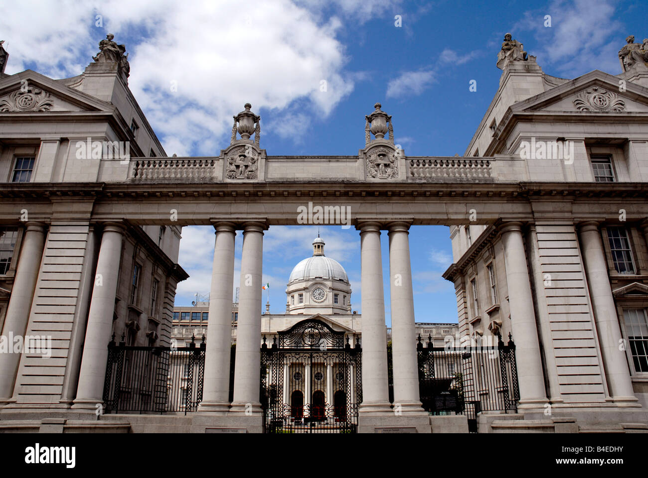 Government Building Dublin Stock Photos & Government Building Dublin ...