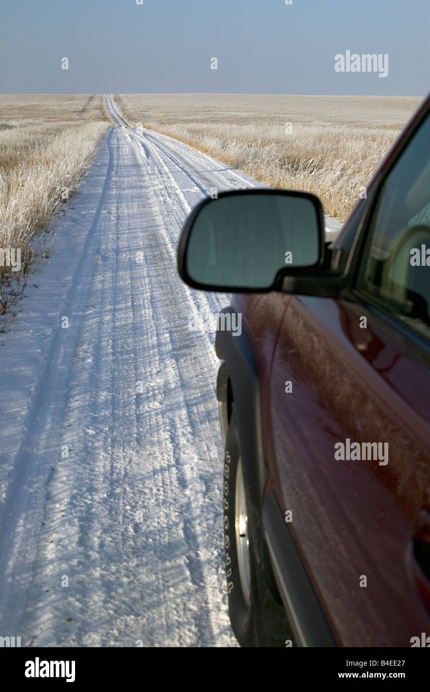 Suv driving away hi-res stock photography and images - Alamy