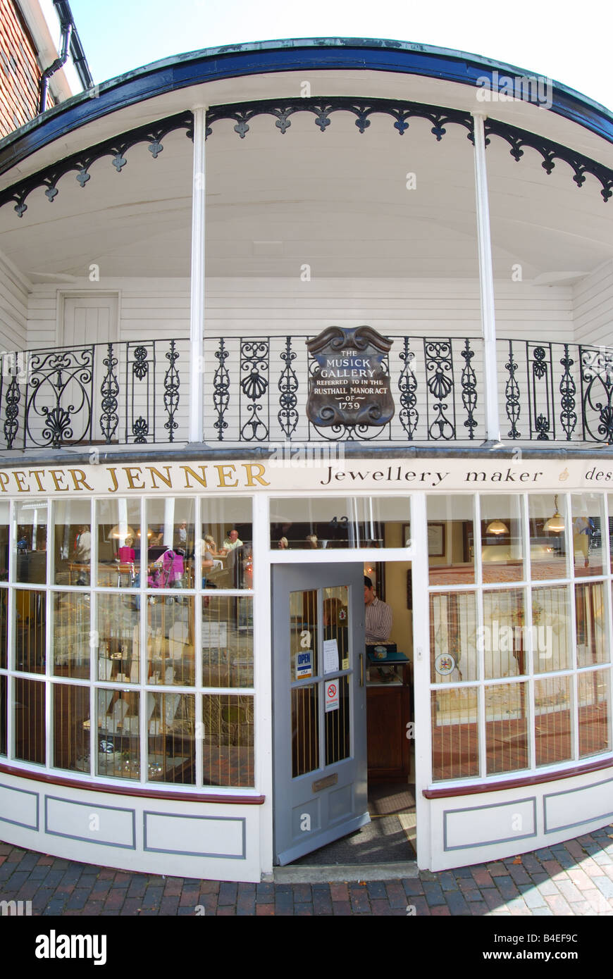 British jewellers hi-res stock photography and images - Alamy