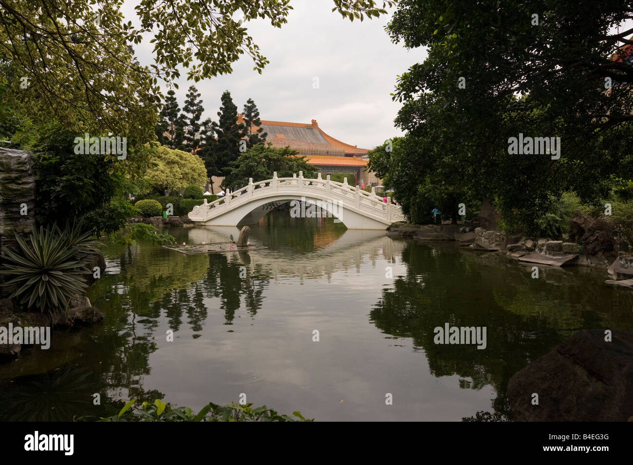 Pond and bridge at Chiang Kai Shek National Democracy Memorial Hall ...