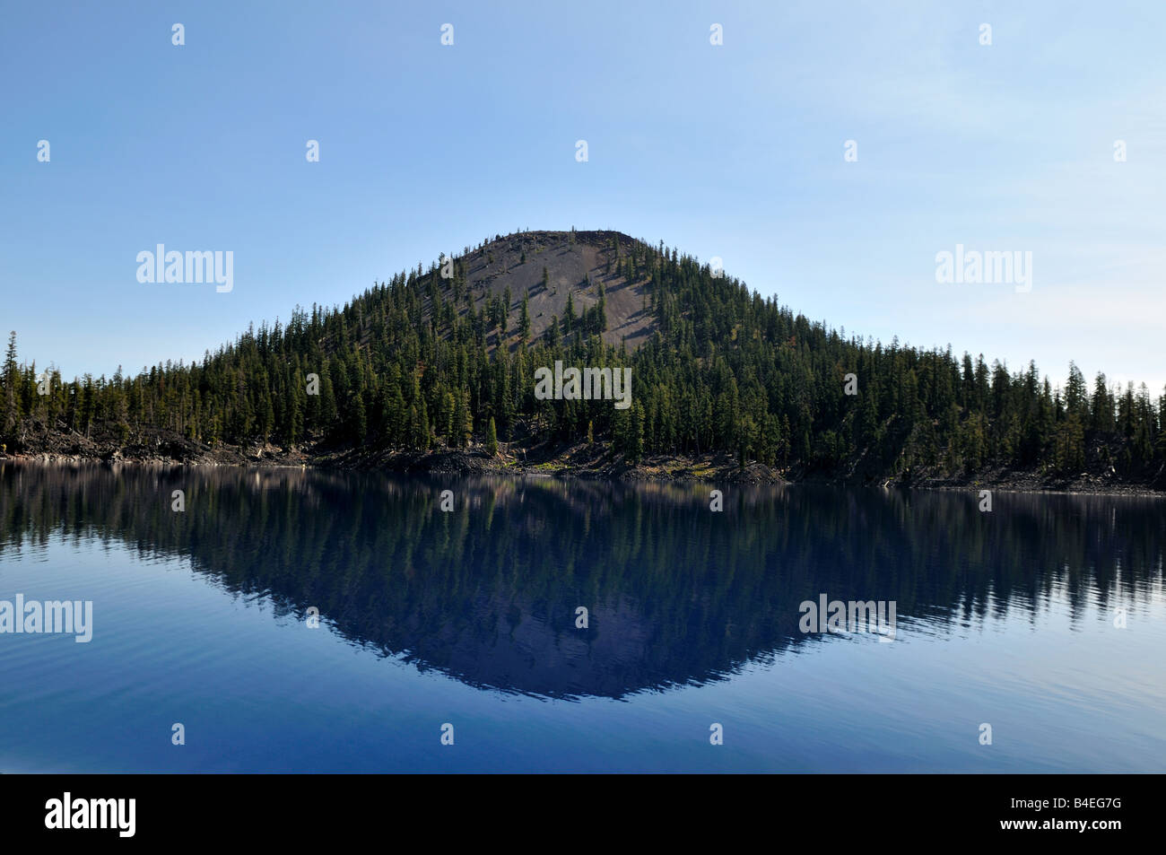 Wizard island hi-res stock photography and images - Alamy