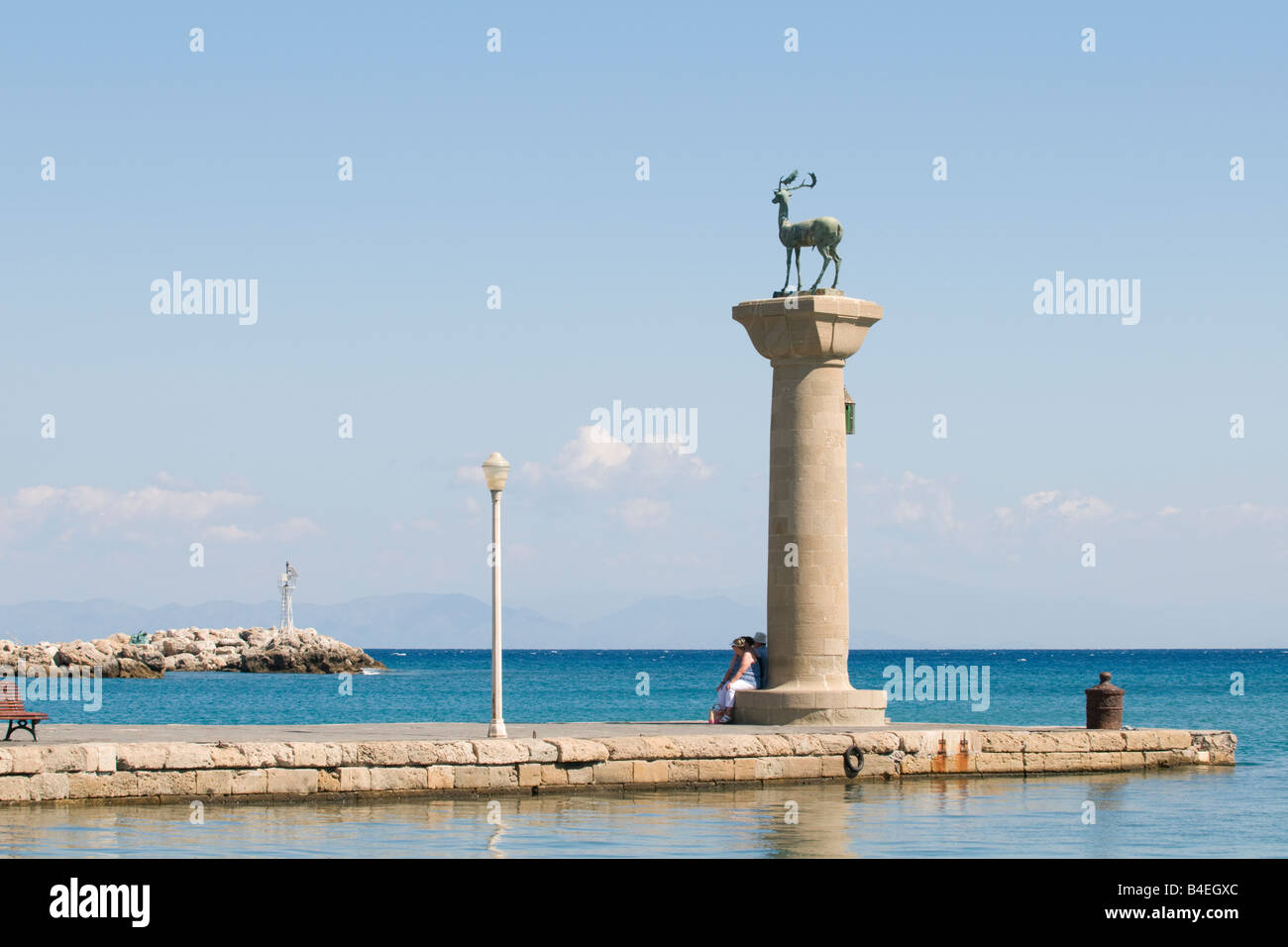 Stag sculpture hi-res stock photography and images - Alamy